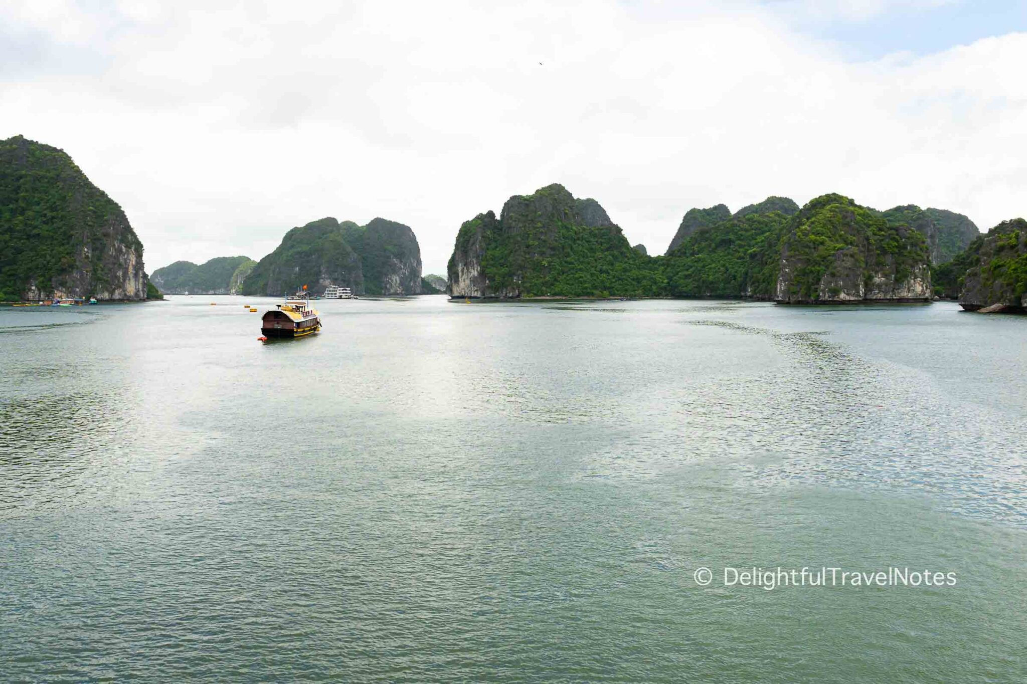 Why An Overnight Cruise in Ha Long Bay and Lan Ha Bay Is Worth It ...