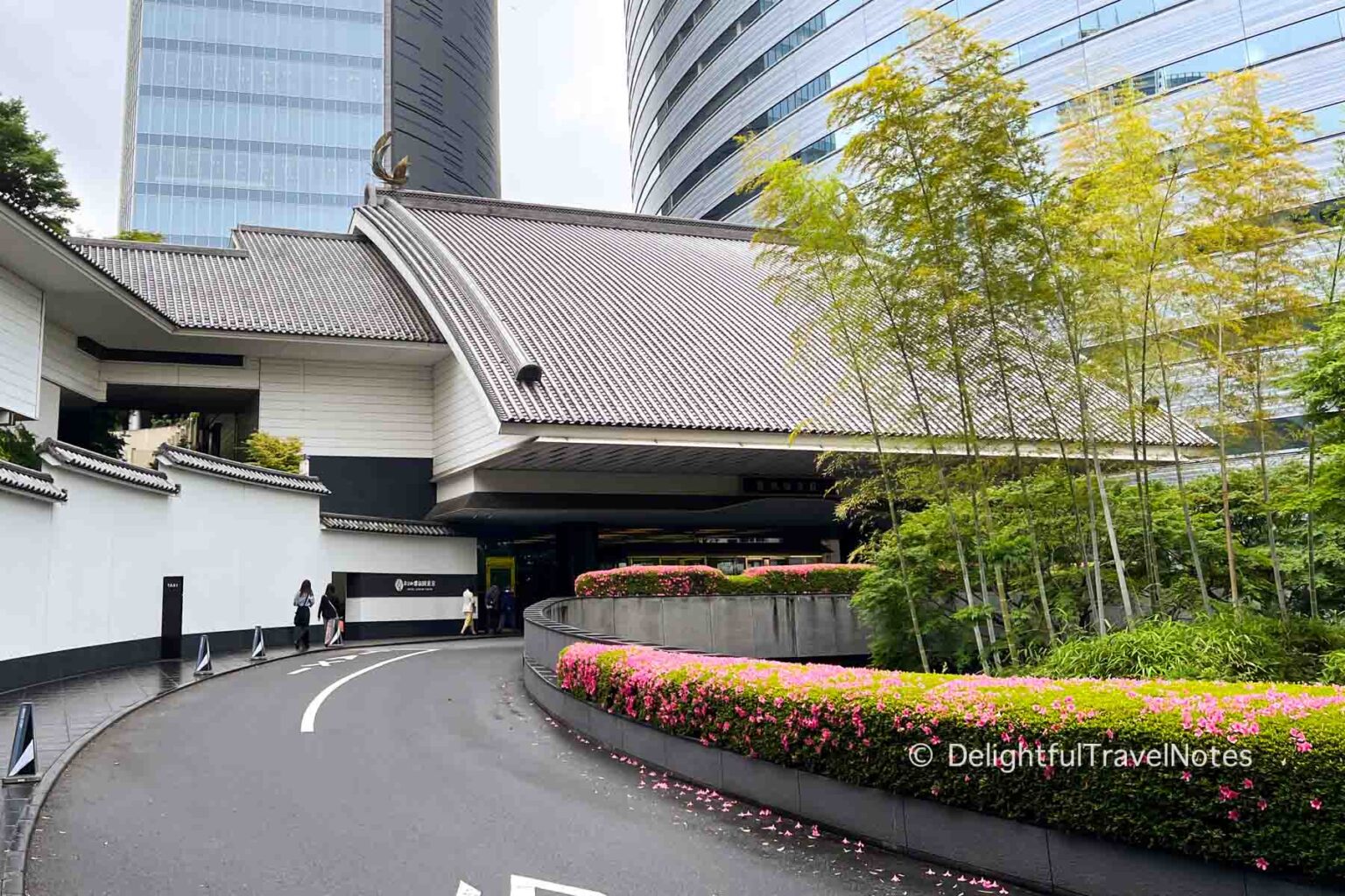 Hyakudan Kaidan - An Off-the-Beaten-Path Place to Visit in Tokyo ...